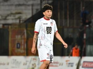 Fotbalist de doar 18 ani, înjunghiat în plină stradă de Crăciun! A fost ...